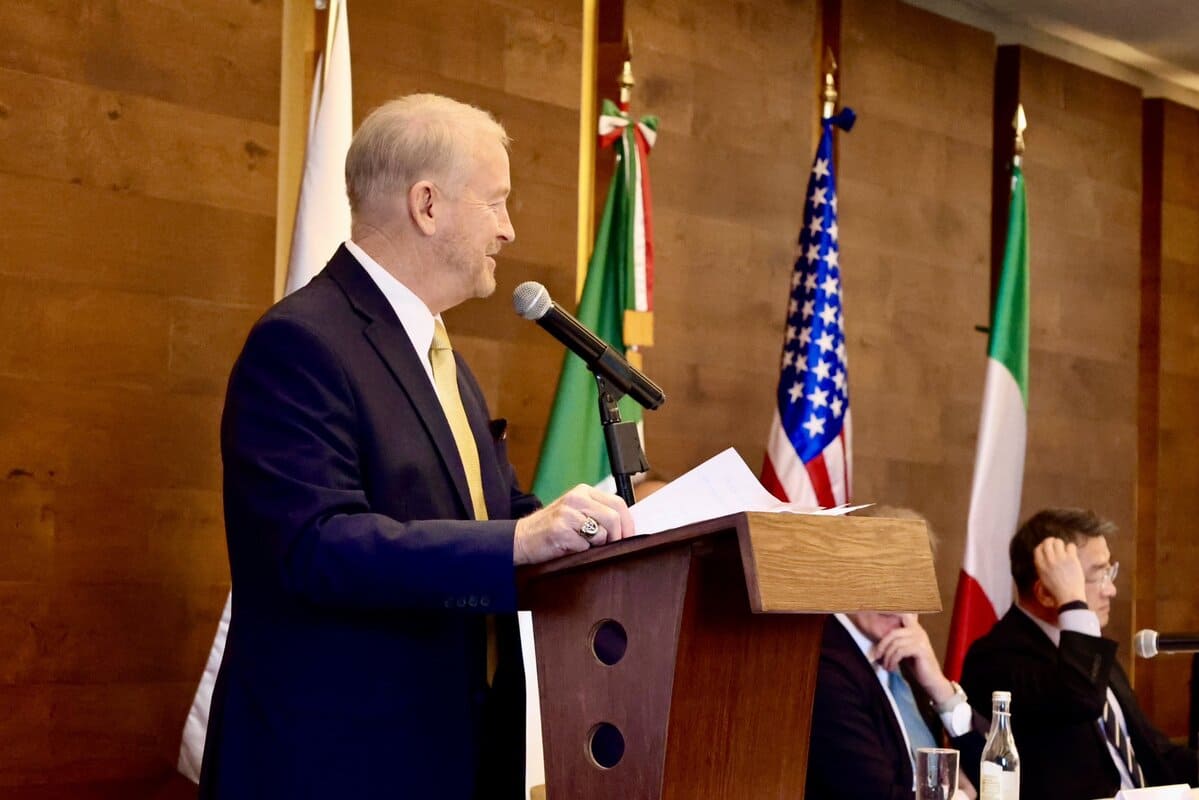 Diplomacia Trump-México, Boinas Verdes y guerra no convencional | Re ...